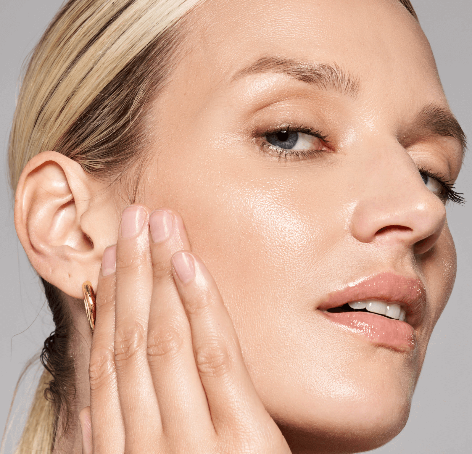 SKINN Cosmetics | Lab Fresh Formulations